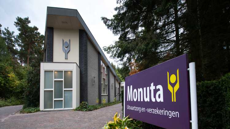 Monuta Uitvaartverzekering | Lage premie - Goede voorwaarden (Tip)